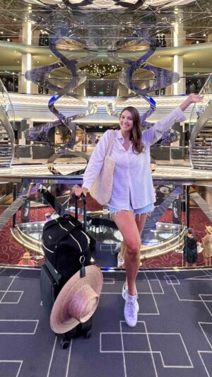 What to Wear on a Cruise: Cruise Outfit Ideas for Women - Dana Berez